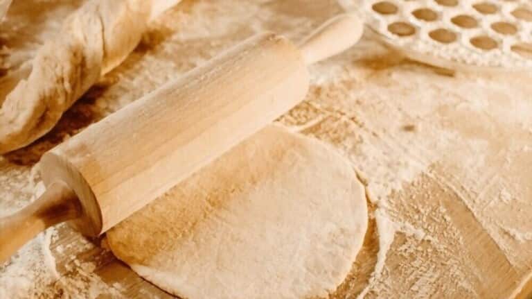 Top 6 Best Rolling Pins For Pie Crust [Jun 2023] Reviews & Guide