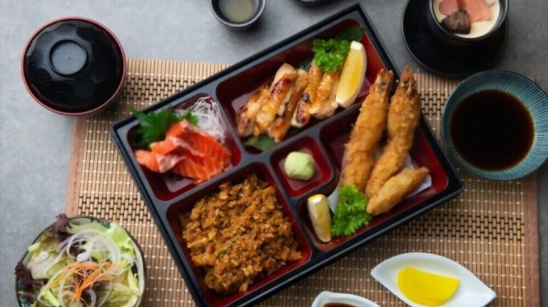 Top 6 Best Insulated Bento Boxes [Jan 2024] Reviews & Guide